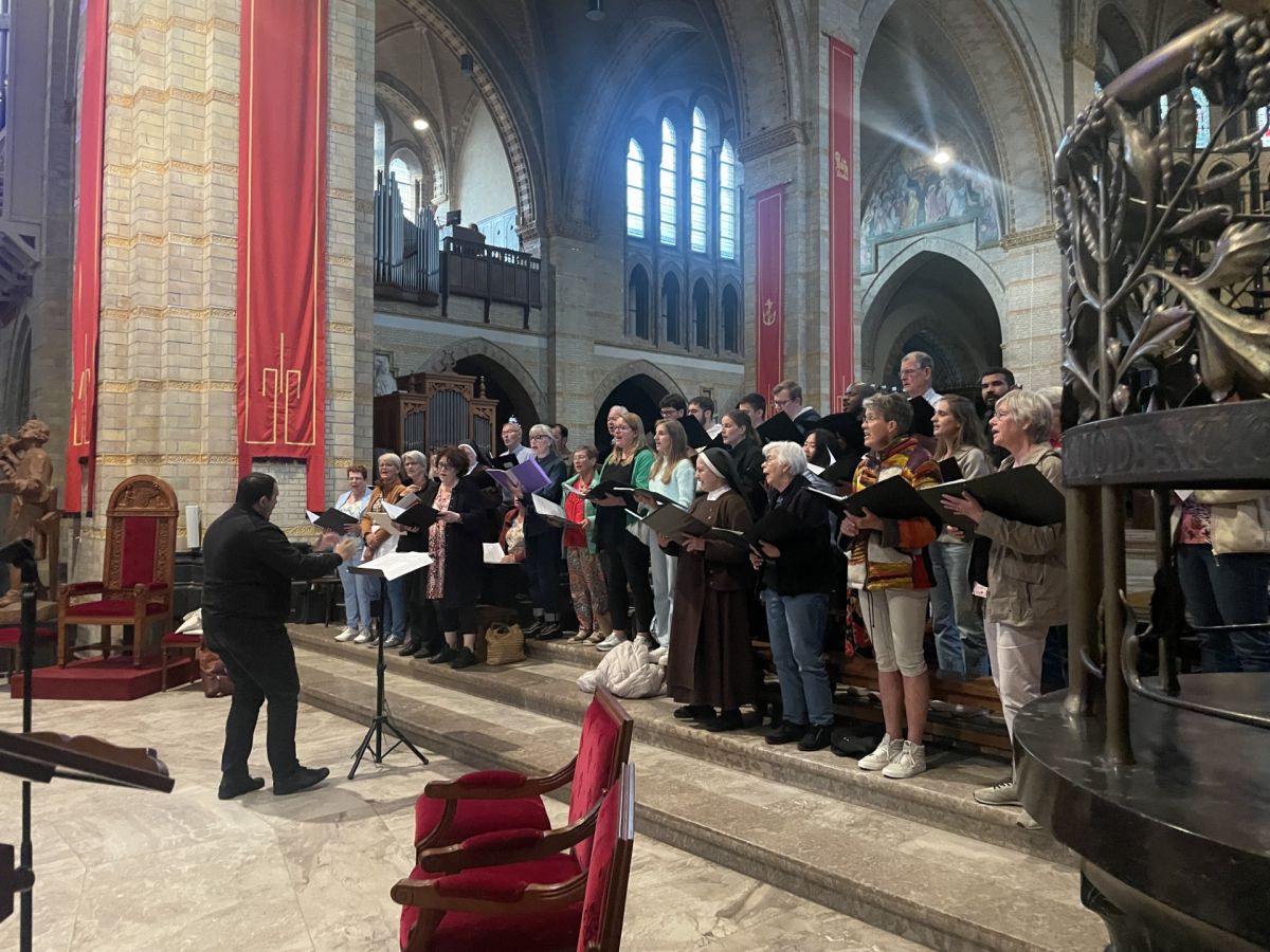 Priesters van de toekomst... jonge priesters komen samen - ExploreCatholic