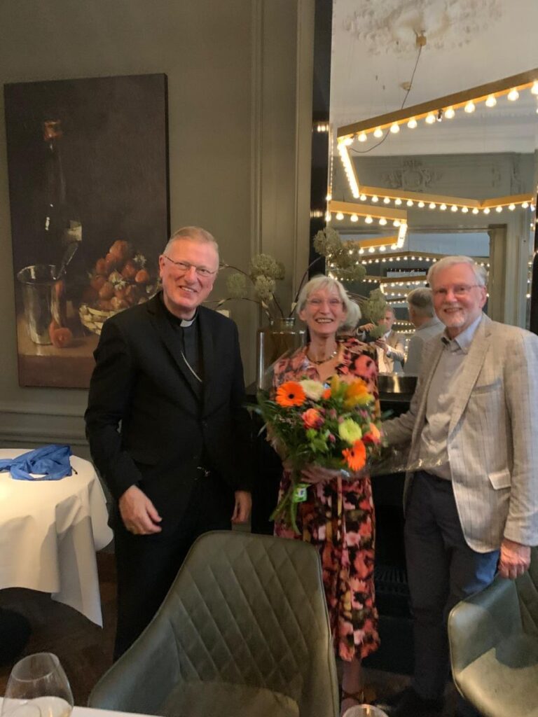 Bisdomstaf nam afscheid van Vicaris Bruggink en drs. Frederiks ...