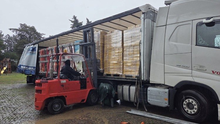 Pope Leo sends aid to Ukraine for Holy Family Sunday - ExploreCatholic