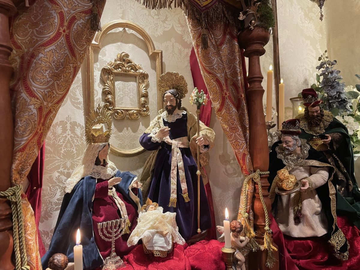 Pastoor Alvaro's kunstzinnige kerststallen - ExploreCatholic