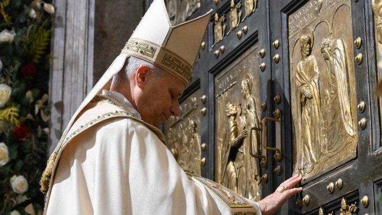 Pope Leo XIV closes the Holy Door, concluding Jubilee Year of Hope on ...