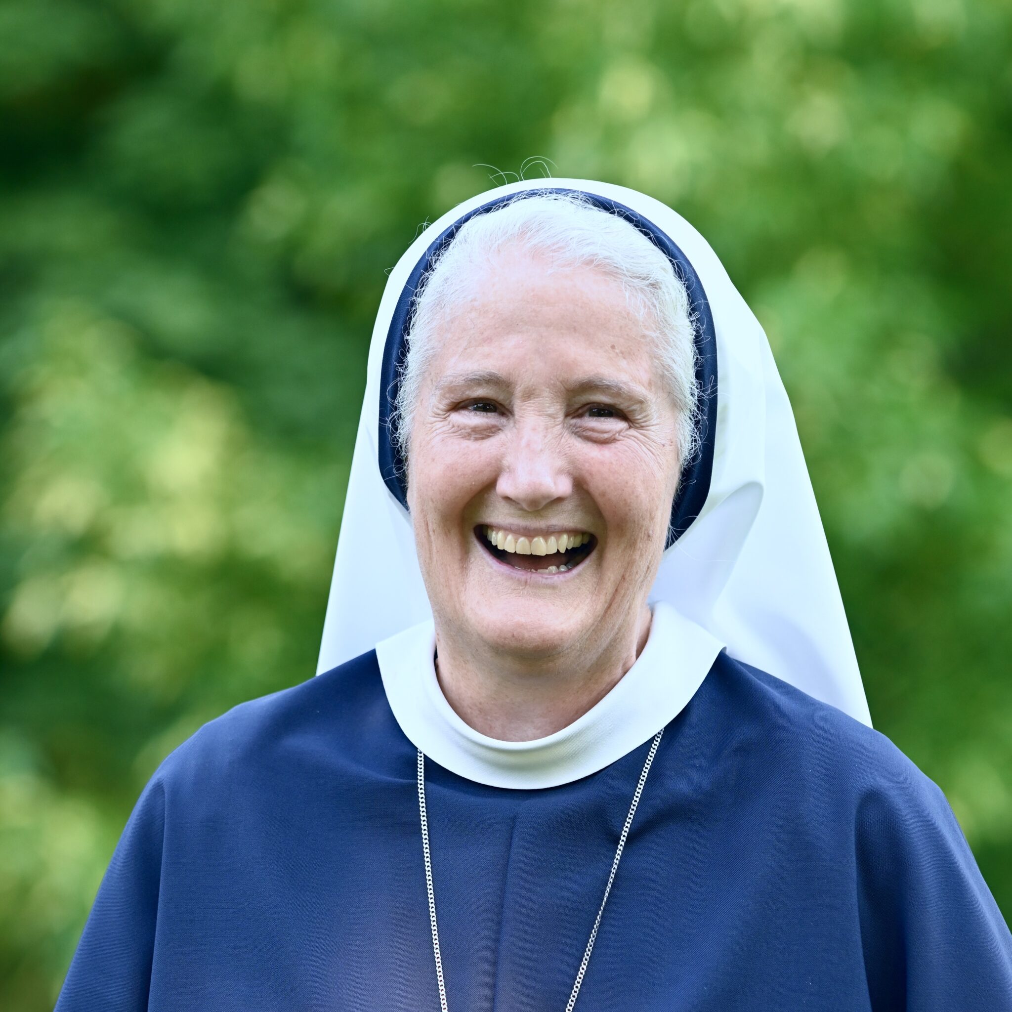 Moeder Agnes Maria van de Zusters van het Leven wordt geëerd met de ...