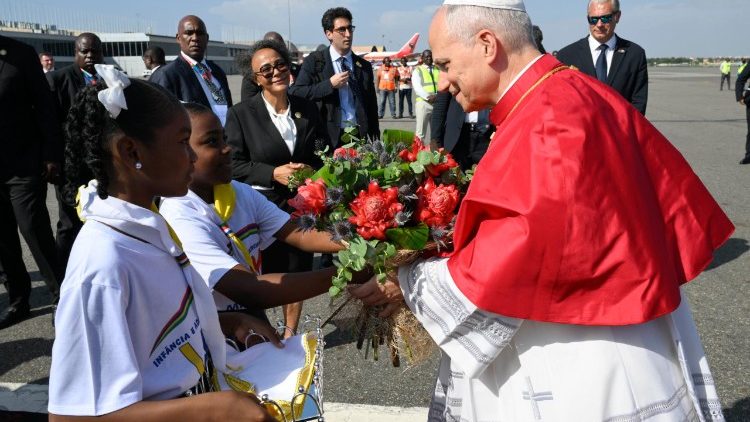 Dag Zes in Afrika: Van Kameroen naar Angola - ExploreCatholic